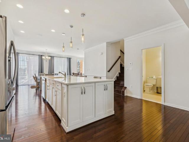 42818 Edgegrove Heights Terrace