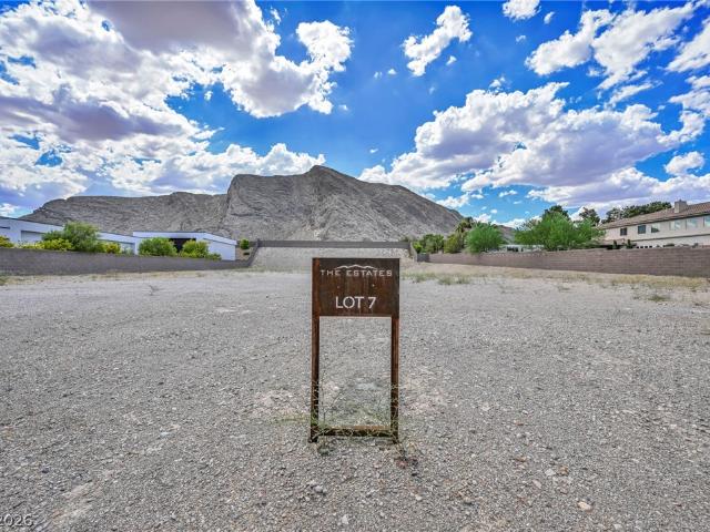 4281 N Grand Canyon Drive