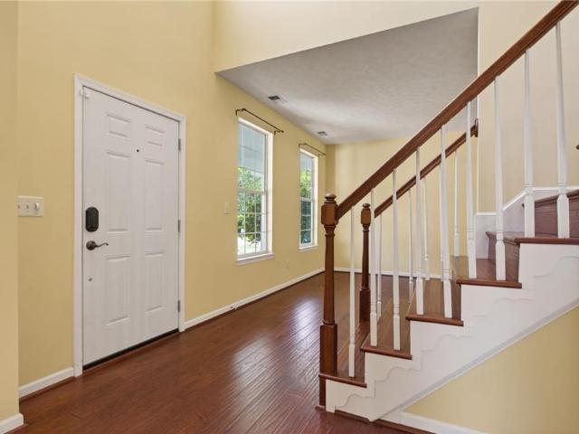 4281 Boxwood LN