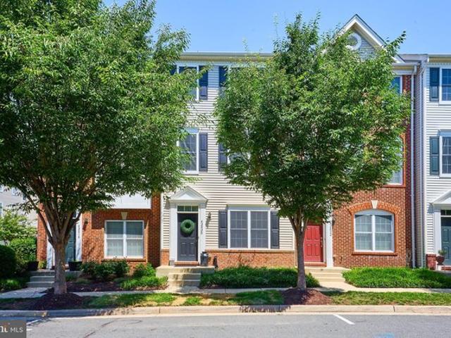 42820 Pamplin Ter, Chantilly, VA 20152