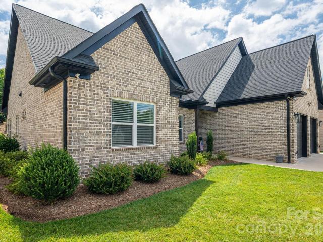 4282 Holly Circle NE