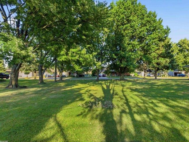 42837 Willsharon St, Sterling Heights, MI 48314