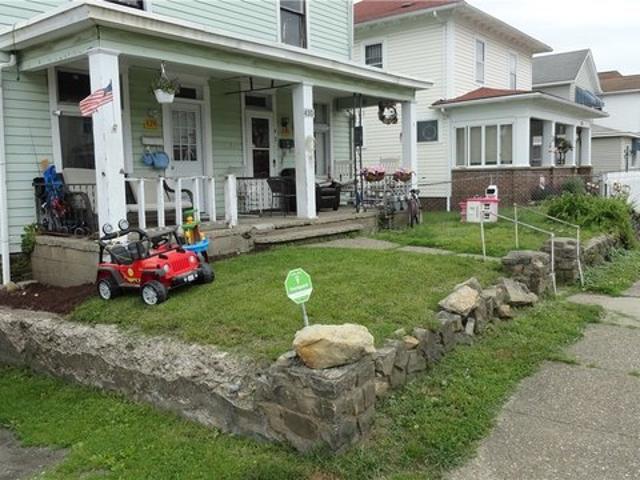428 430 Grant St, Newell, WV 26050