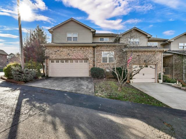 428 Country Club Ct, Clarksville, TN 37043 | MLS #3173 | Compass