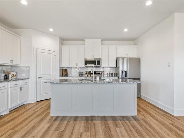 428 Cirrus Circle