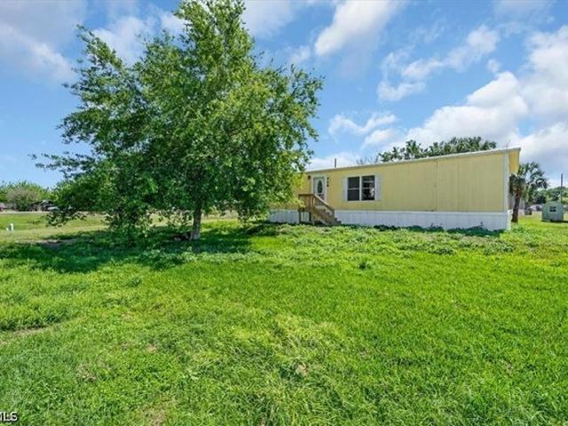 428 Avenue D NW, Moore Haven, FL 33471