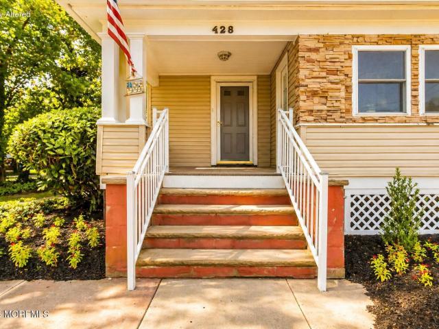 428 Bath Avenue