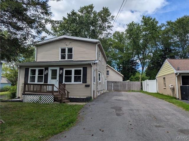 428 Garden City Dr, Mattydale, NY 13211