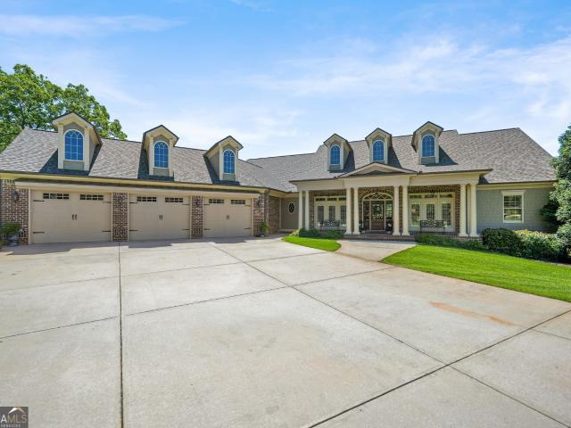 428 Fox Valley Drive