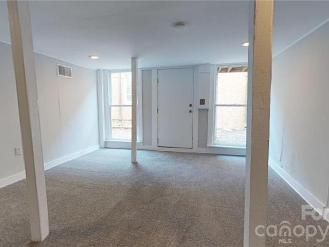 428 Hawthorne Lane # 7