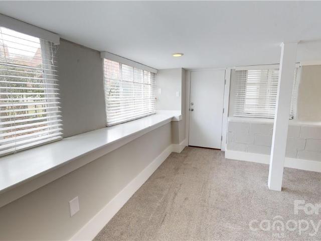 428 Hawthorne Lane # 5