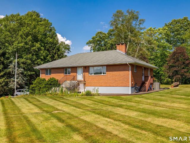 428 Maple St, Litchfield, CT 06759 | MLS #24167 | Compass