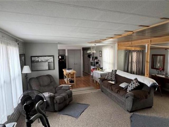 428 Meadows Dr, Apollo, PA 15613 | MLS #1737 | Compass