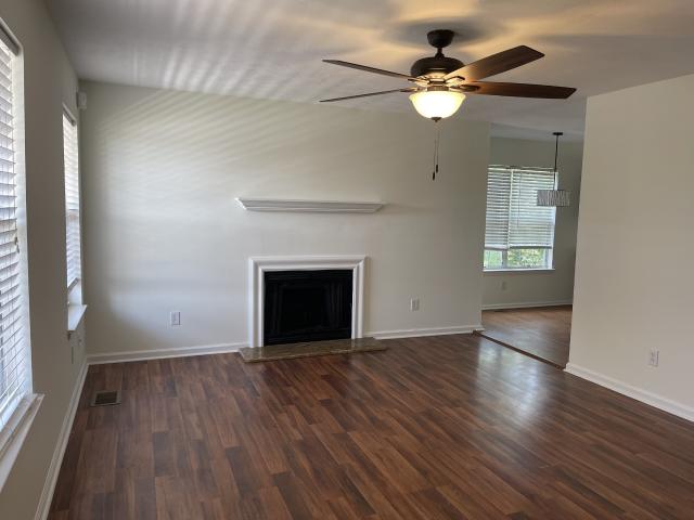 428 Newton Ct
