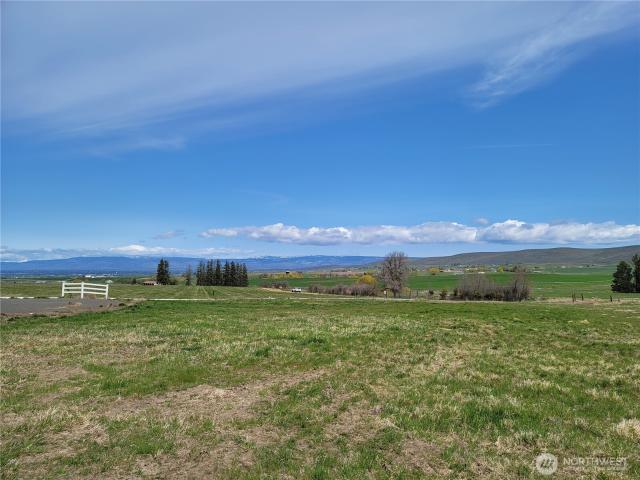428 NKA Rolling Hill Drive