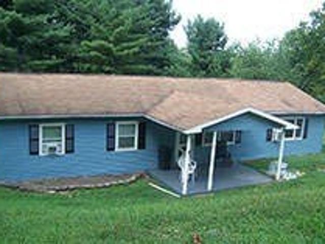 428 Shawnee Dr, Morgantown, WV 26508