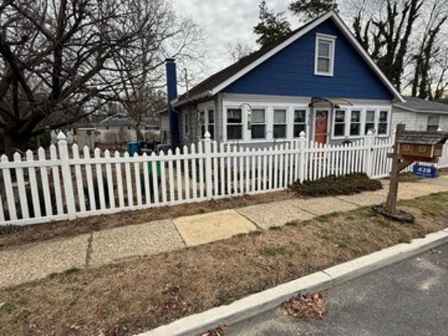 428 Pine Ave, Woodbury, NJ 08096