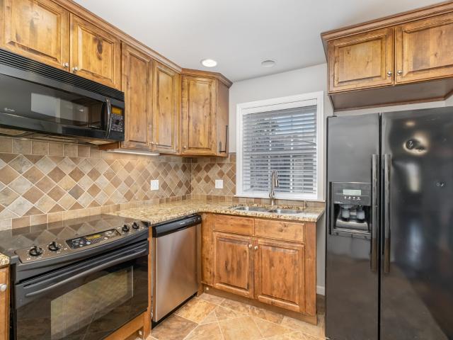 428 Plantation Ct