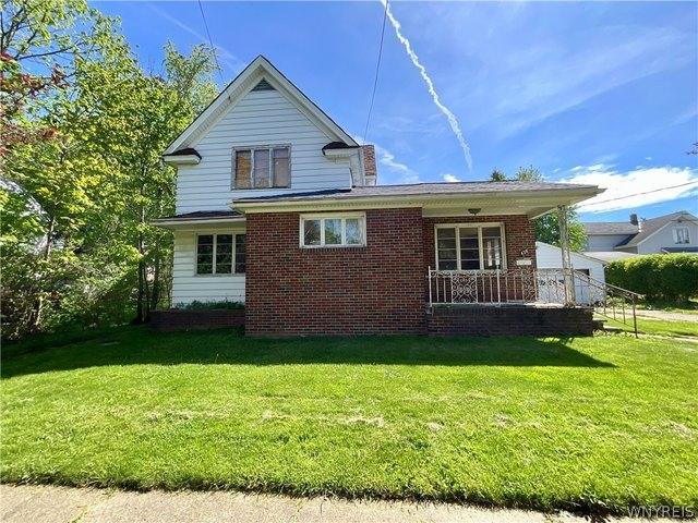 428 Robin St, Dunkirk, NY 14048
