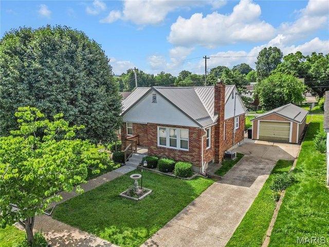 428 W 9th St, Hermann, MO 65041