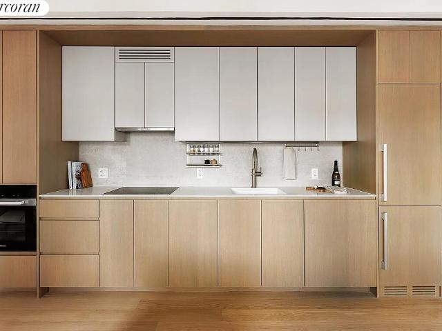 428 W 19TH Street 4D