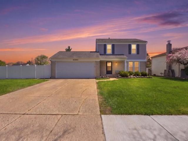 42944 Pheasant Run Dr, Sterling Heights, MI 48313