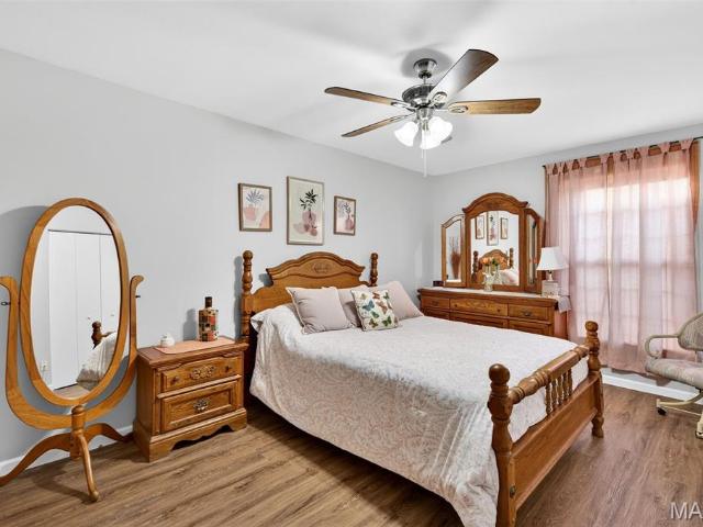 4294 Chateau De Ville Dr, Unit H, St. Louis, MO 63129 | MLS #26016