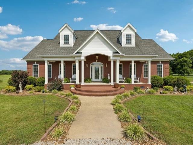 4294 Trousdale Ln, Columbia, TN 38401