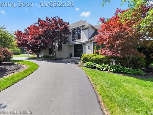 4296 Barcroft Way, West Bloomfield Township, MI 48323