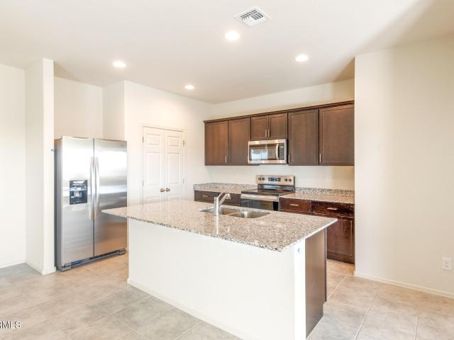 42985 w vincent drive