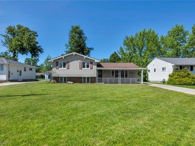 42988 Woodhill Dr, Elyria, OH 44035