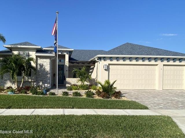 4290 Negal Cir, Melbourne, FL 32901
