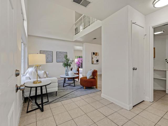 4290 Tiburon Dr