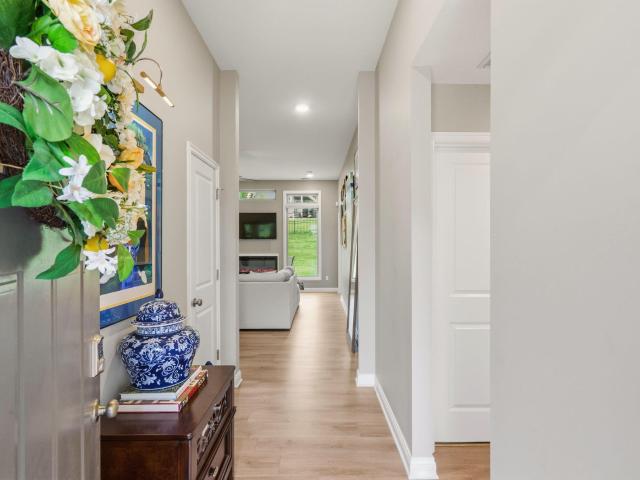 4290 w nursery ct