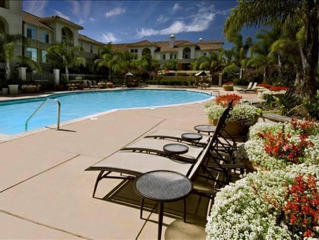 $4290 / 1br 1367ft² Perfect 3 bedroom conveniently located to everything you need!