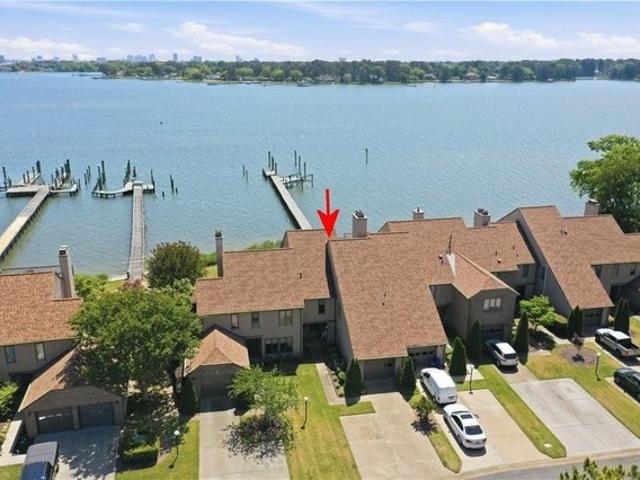 4291 Hatton Point Ln, Portsmouth, VA 23703