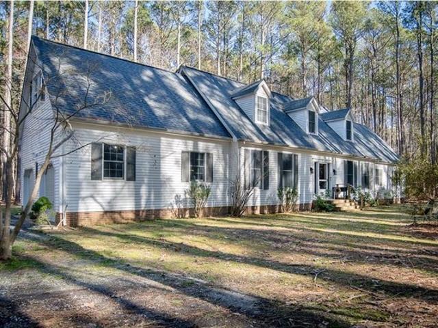 4291 Peaceful Acres Ct, Jamesville, VA 23398
