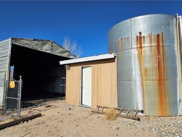 42920 Carmer Rd, Lucerne Valley, CA 92356