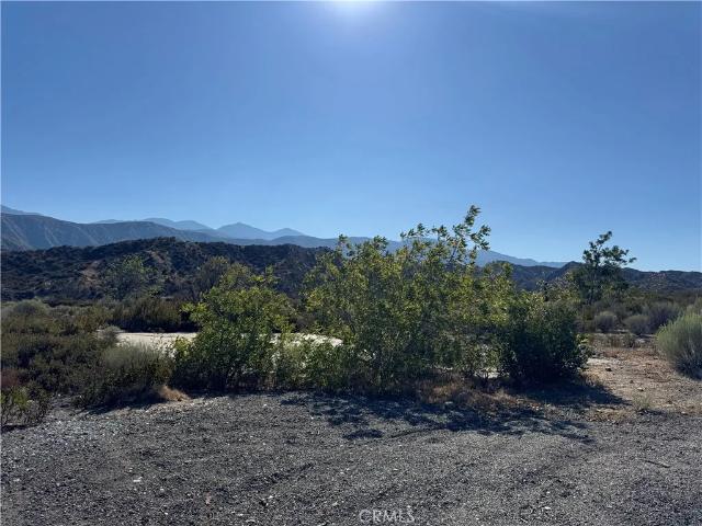 4292 Davis Ranch, Phelan, CA 92371 | MLS #OC26048