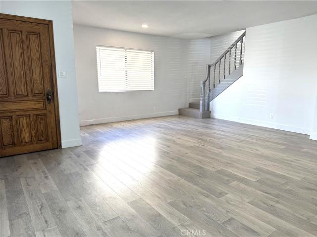 4292 Howard