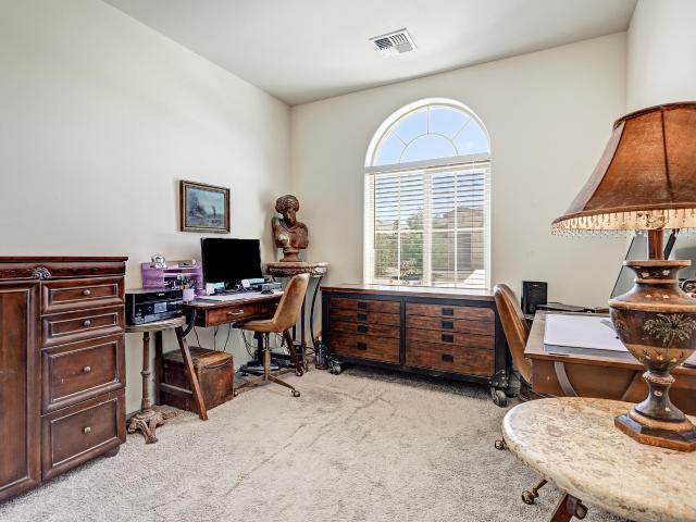 4293 Crowned Eagle Loop NE