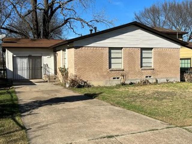 4293 Leland College Dr, Dallas, TX 75241