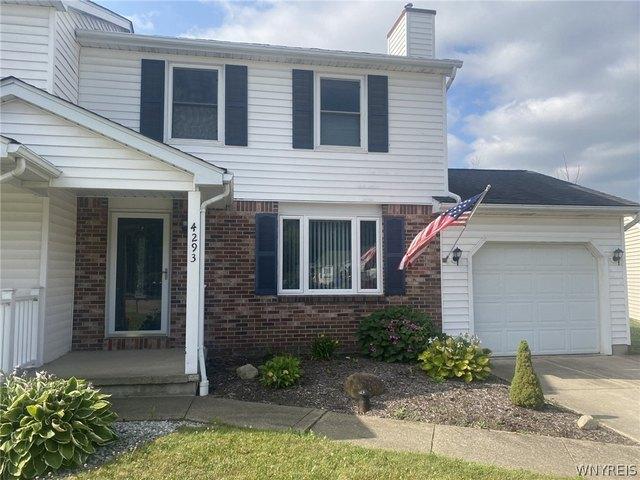 4293 Twilight Ln, Hamburg, NY 14075