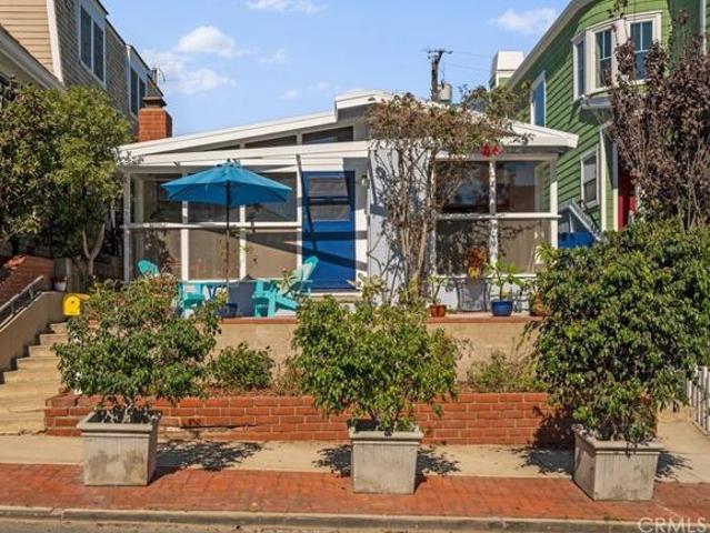 429 1st St, Manhattan Beach, CA 90266