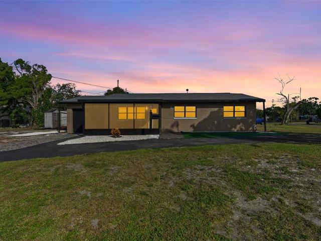 429 55th Ave NE, St. Petersburg, FL 33703 | MLS #TB8443 | Compass