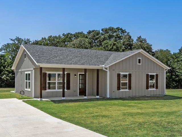 429 Caro Dr, West Tawakoni, TX 75474