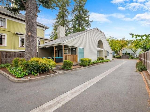 429 Carrillo St, Santa Rosa, CA 95401