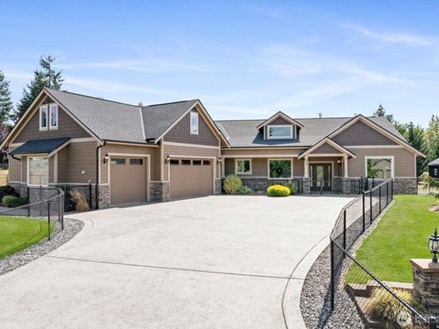 429 Cessna Ct E, Eatonville, WA 98328