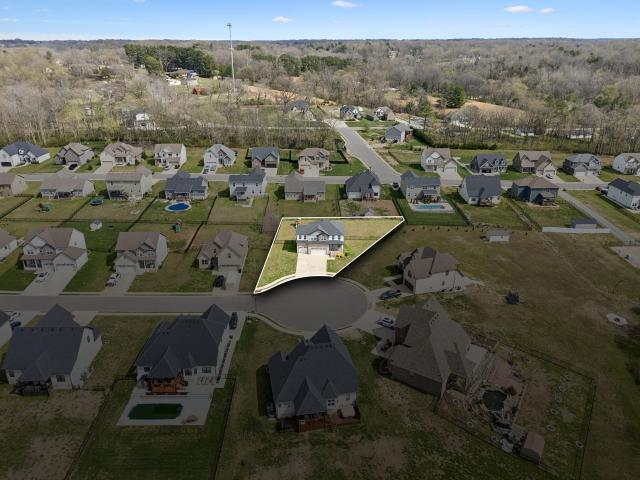 429 Crestwicke Ct