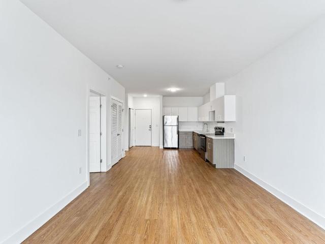 429 Bergen Ave # 504